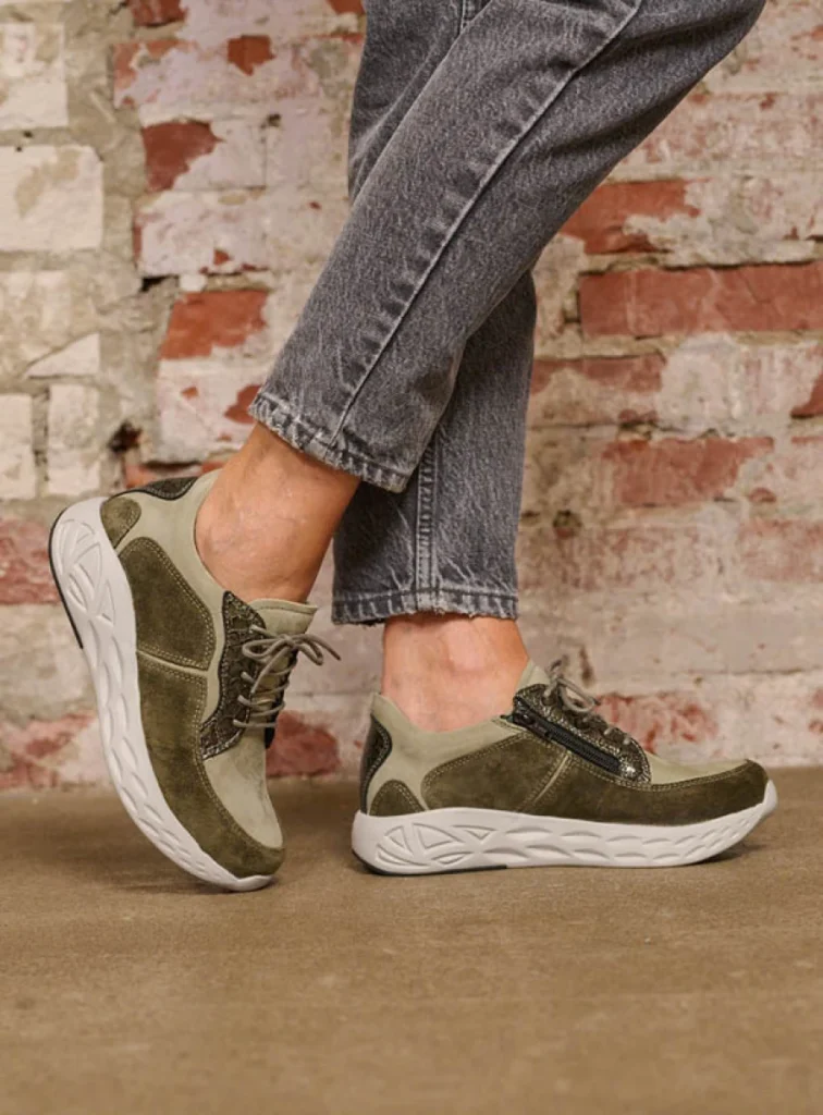 Buy your Wolky Bounce - castor grey combi leather shoes online - Wolky